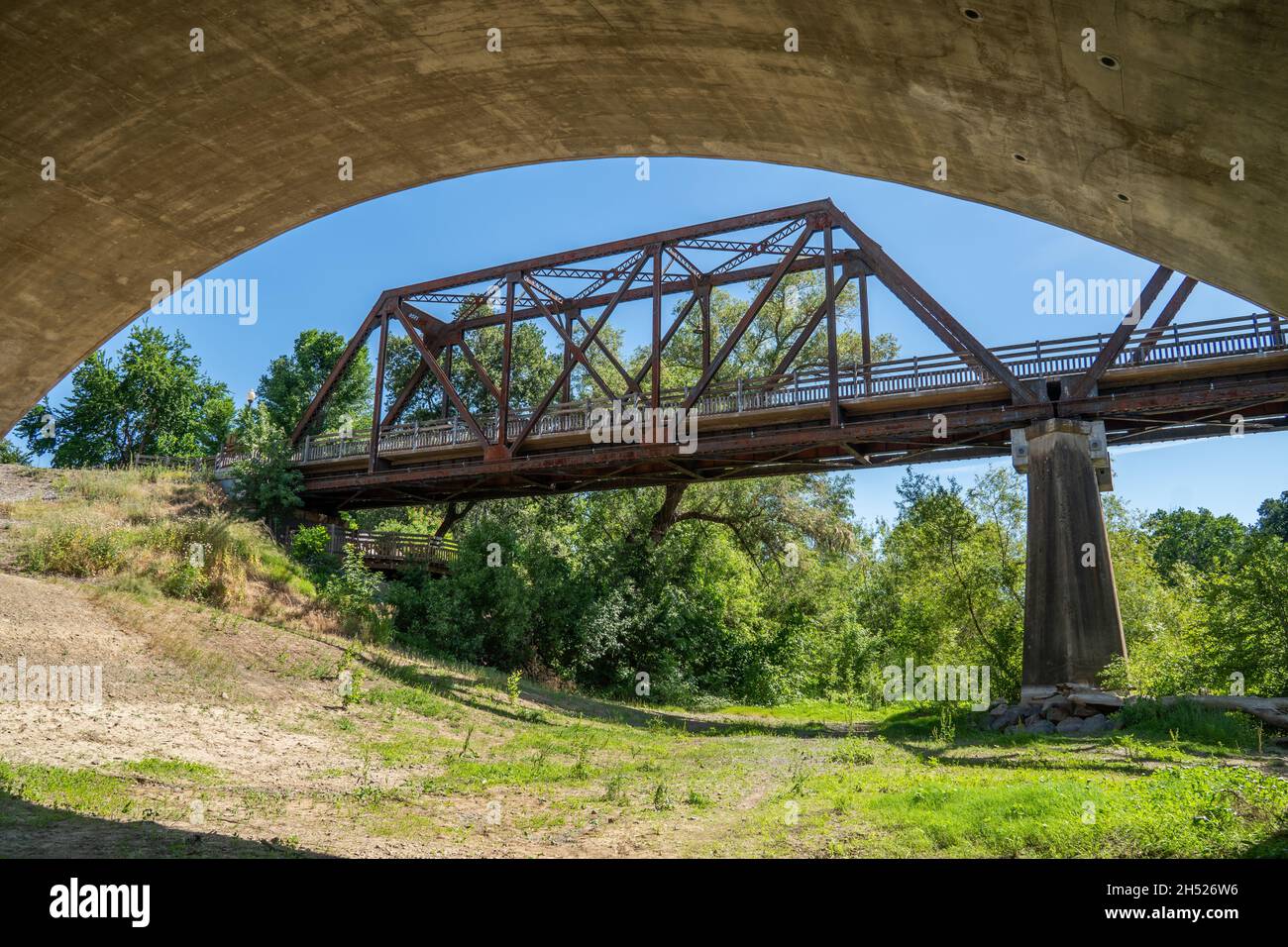 Urban bike trail creek hi-res stock photography and images - Alamy