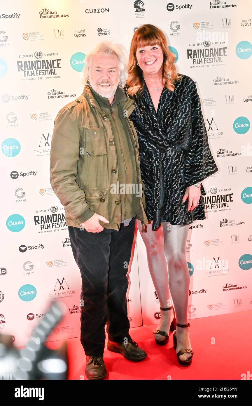 London, UK. 05th Nov, 2021. Bill Fellows, Kirsty Bell attended A Bird ...