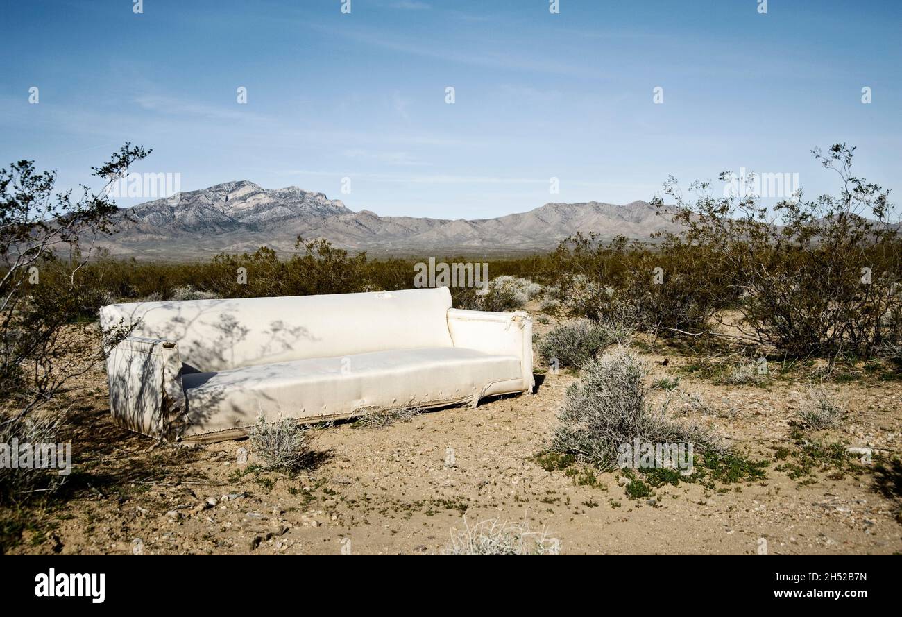 Abandoned white sofa, middle of nowhere, Mojave desert, Nevada Stock ...