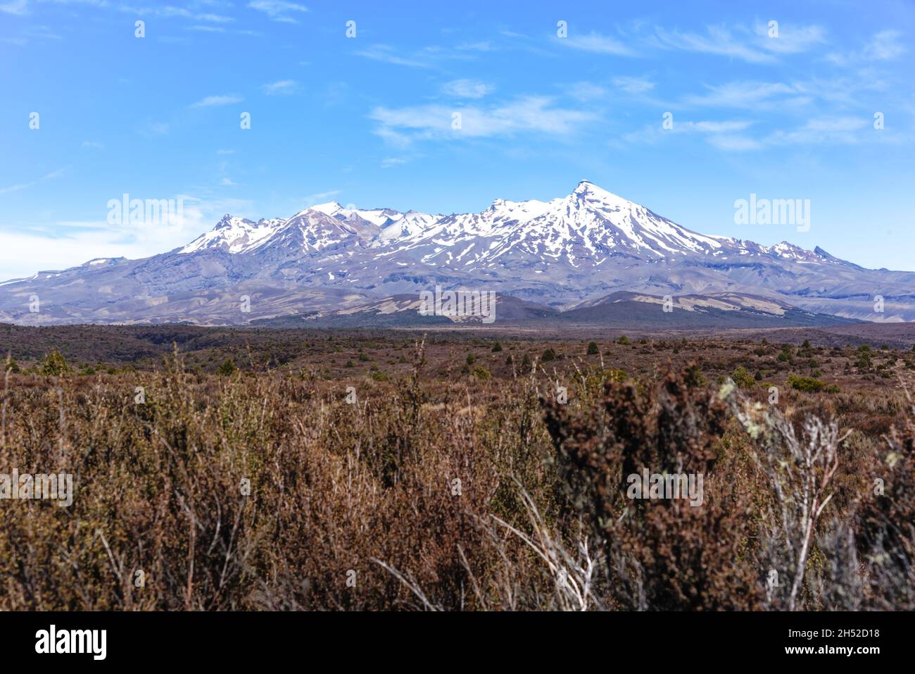 Hike hiking mount ruapehu hi-res stock photography and images - Alamy