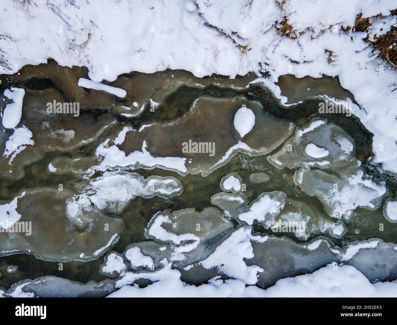 Overhead view frozen river hi-res stock photography and images - Alamy