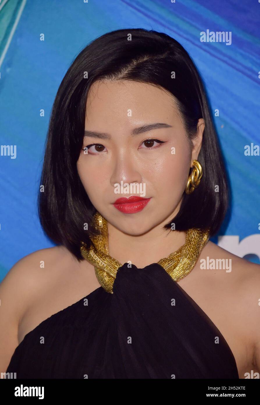 WEST HOLLYWOOD, CA - NOVEMBER 04: Head of Fashion & Beauty Content ...