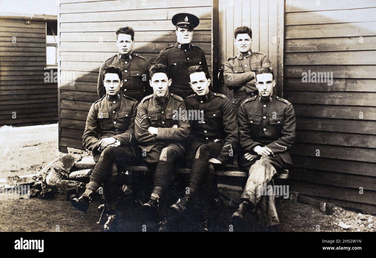 Group of soldiers outside the barracks hi-res stock photography and ...