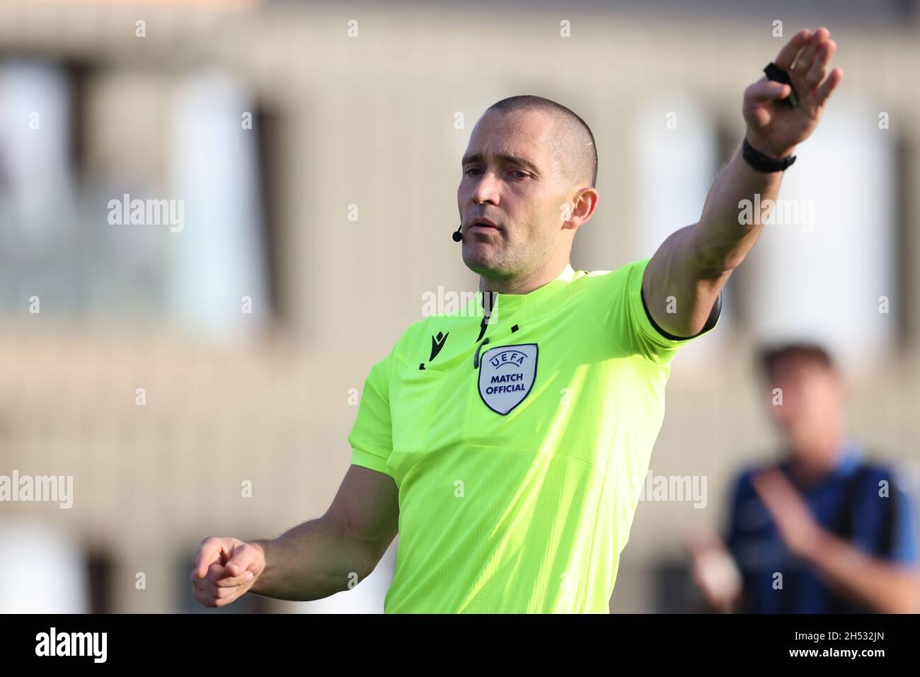 Referee mads kristoffer kristoffersen hi-res stock photography and ...