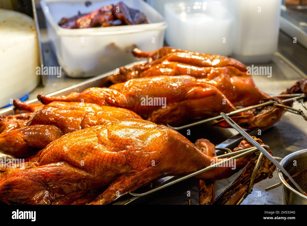 Restaurant menu chinatown menu window hi-res stock photography and ...