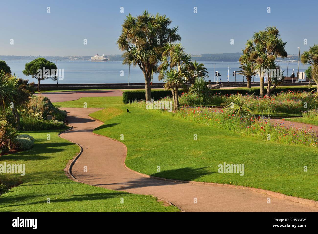 Wavy pathway and wildflower displays in Abbey Park Gardens, Torquay ...