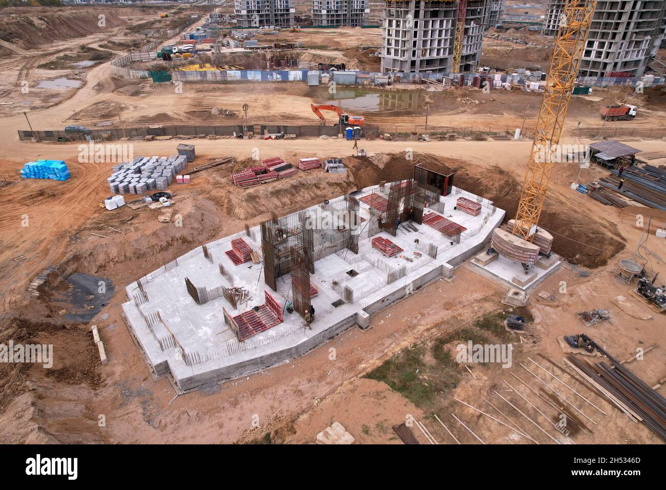 Preparing Formwork for First Floor Slab at construction. Formworks and ...