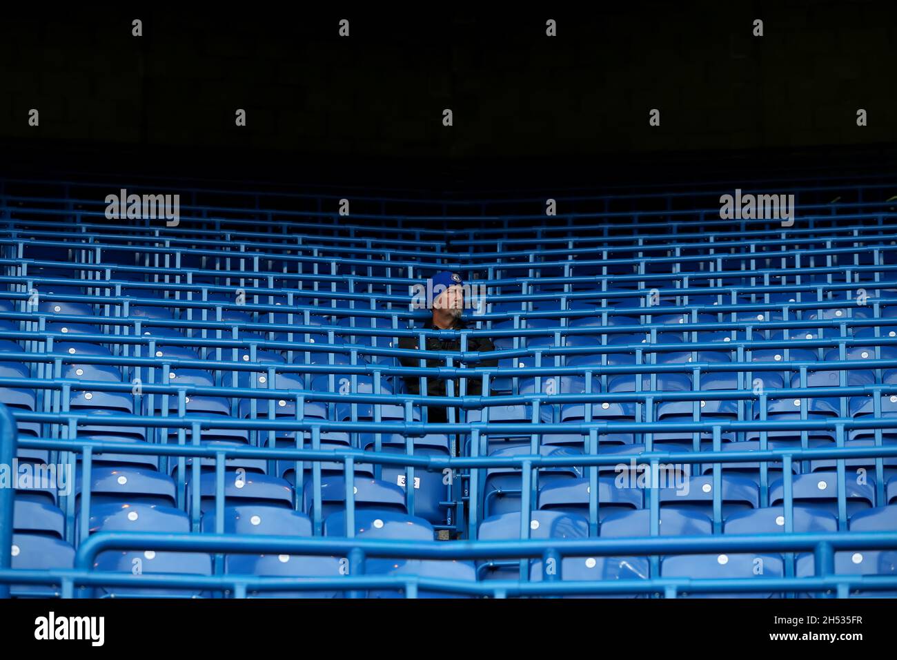 Safe standing stamford bridge hi-res stock photography and images - Alamy
