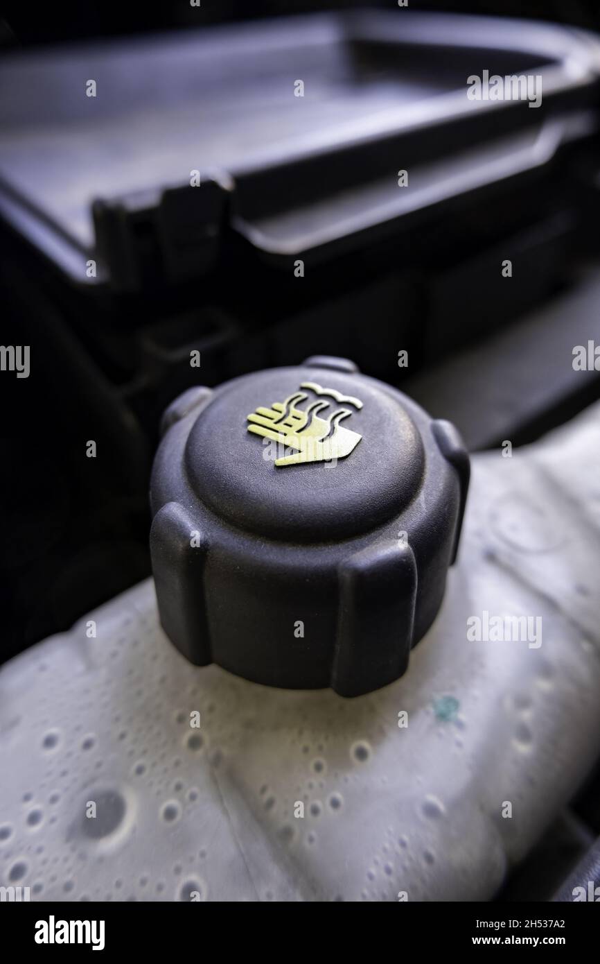 Detail of coolant reservoir in a car engine Stock Photo - Alamy