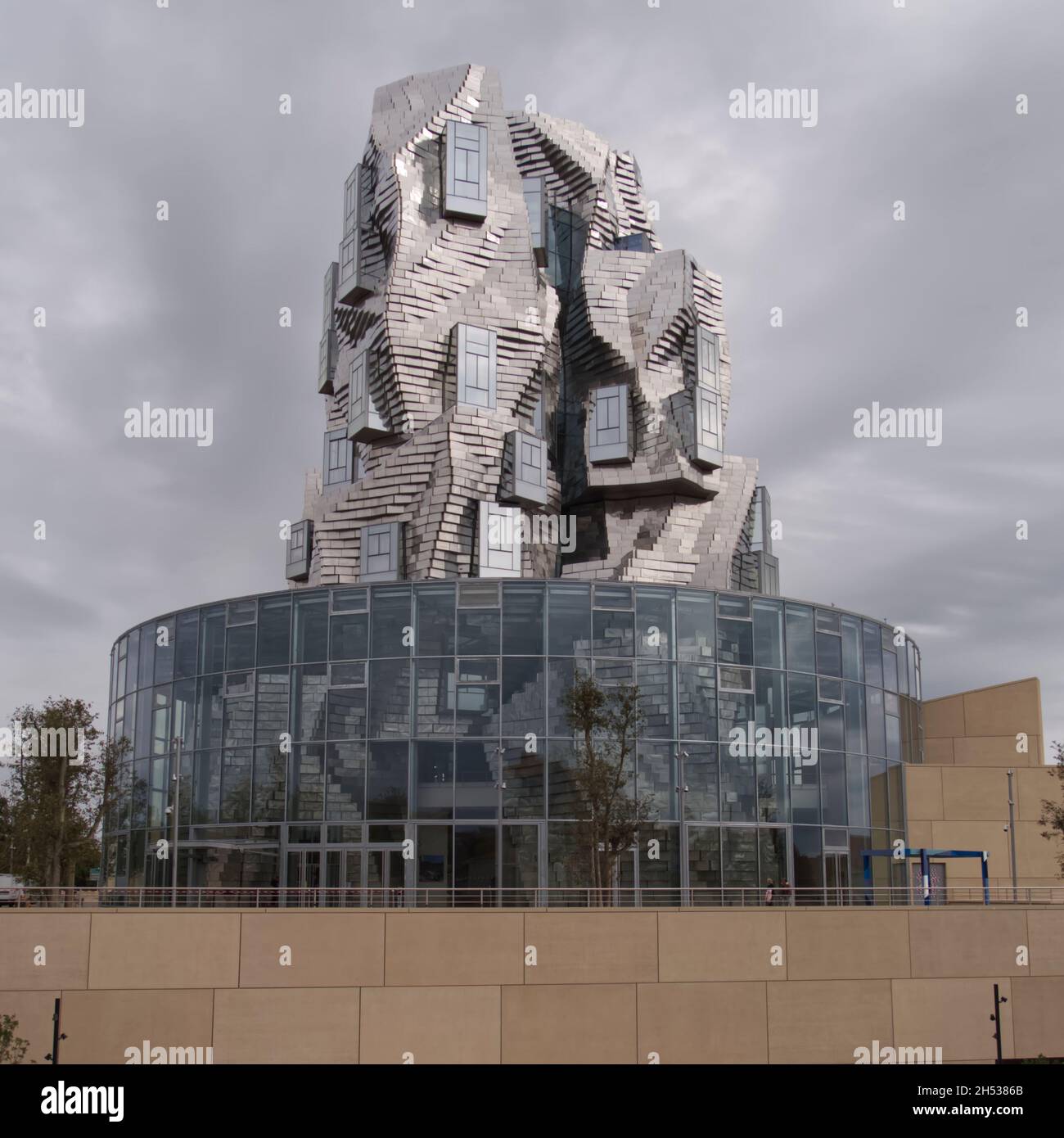 Frank Gehry's Luma tower, Parc des Ateliers, Arles,France Stock Photo ...