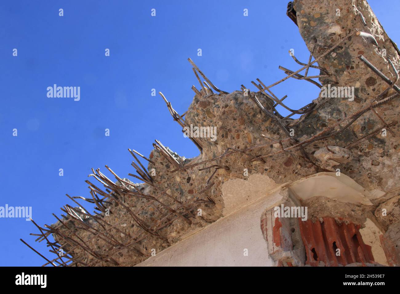 Concrete edge hi-res stock photography and images - Alamy