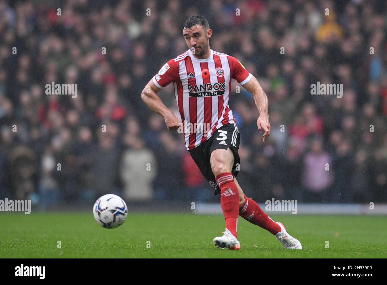 Enda Stevens #3 of Sheffield United passes the ball Stock Photo - Alamy