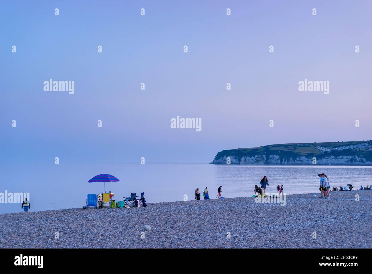 English beach sunset hi-res stock photography and images - Alamy