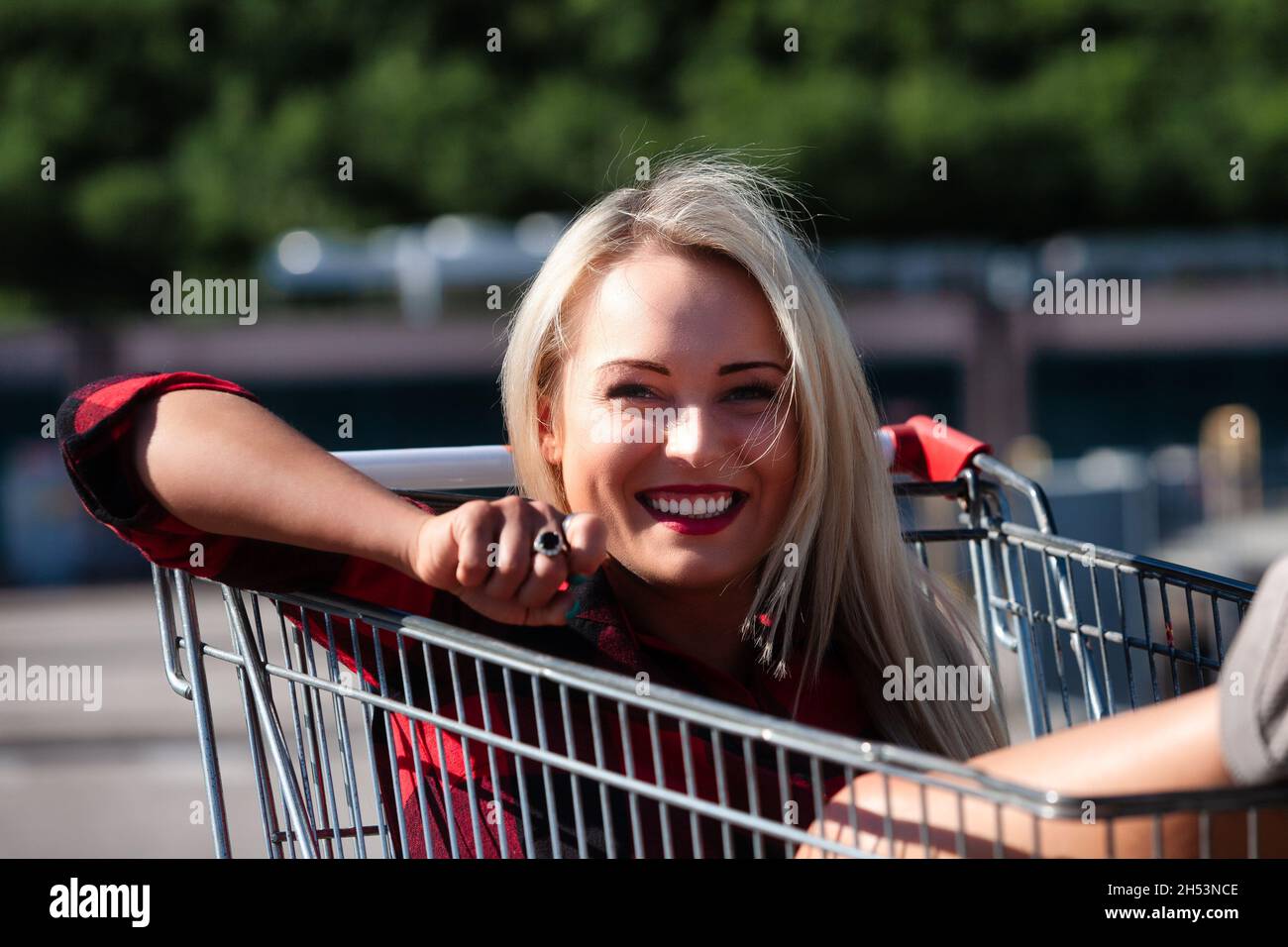 Amused facial expression hi-res stock photography and images - Alamy