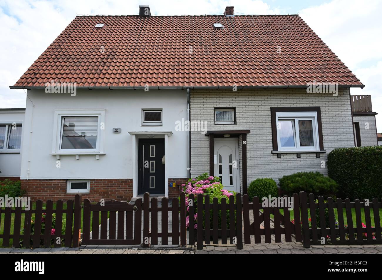 Post war house hi-res stock photography and images - Alamy