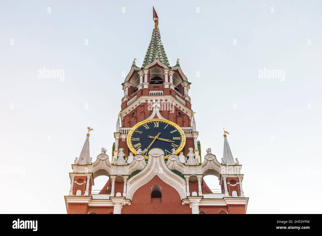 Spasskaya Tower of the Kremlin Moscow big clock and bell ringing ...