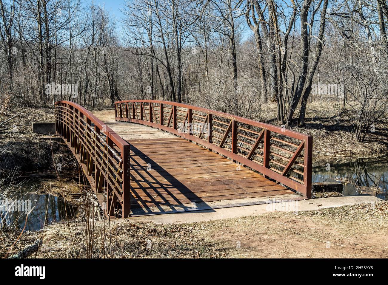 Bridge trees park architecture hi-res stock photography and images - Alamy