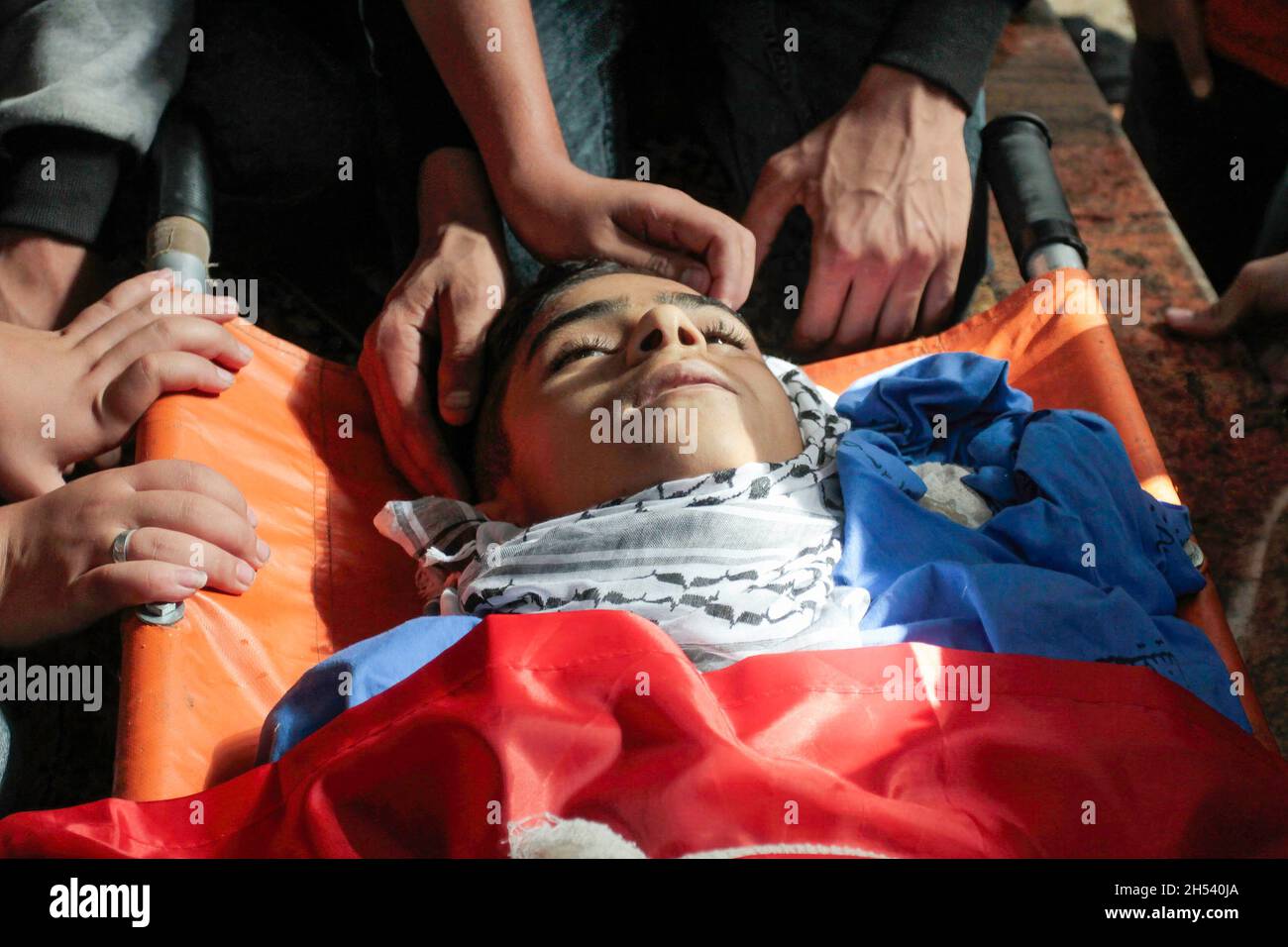 (EDITORS NOTE: Image depicts death) Mohamad Dadis relatives get his ...