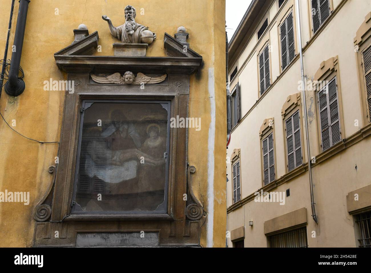 Latin engraving hi-res stock photography and images - Alamy