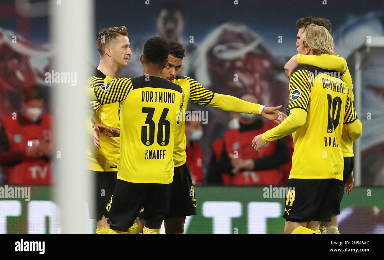 Leipzig, Deutschland. 06th Nov, 2021. firo: 11/06/2021 1st Bundesliga ...