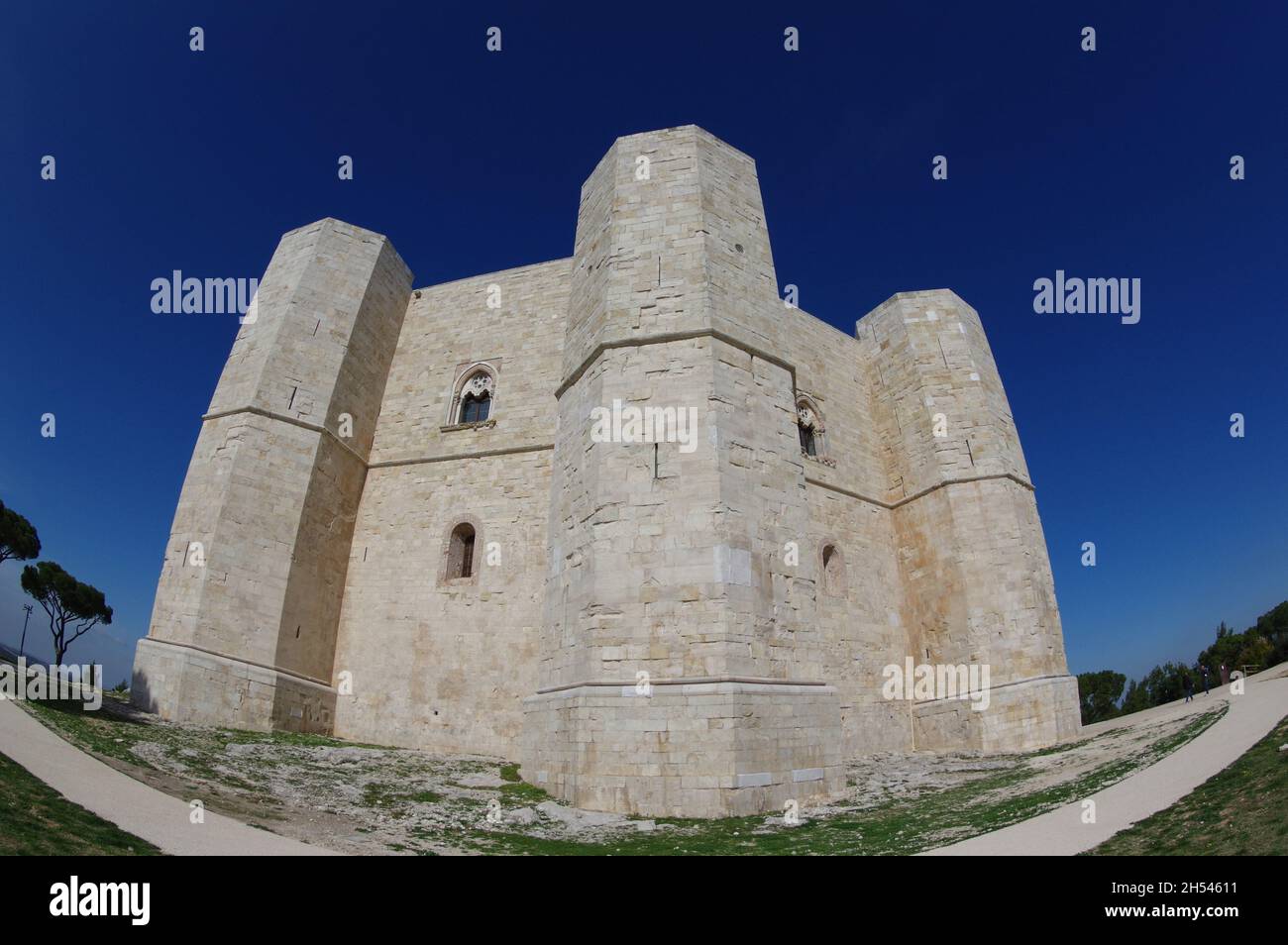 Castel del Monte, Apulia, Italy Stock Photo - Alamy