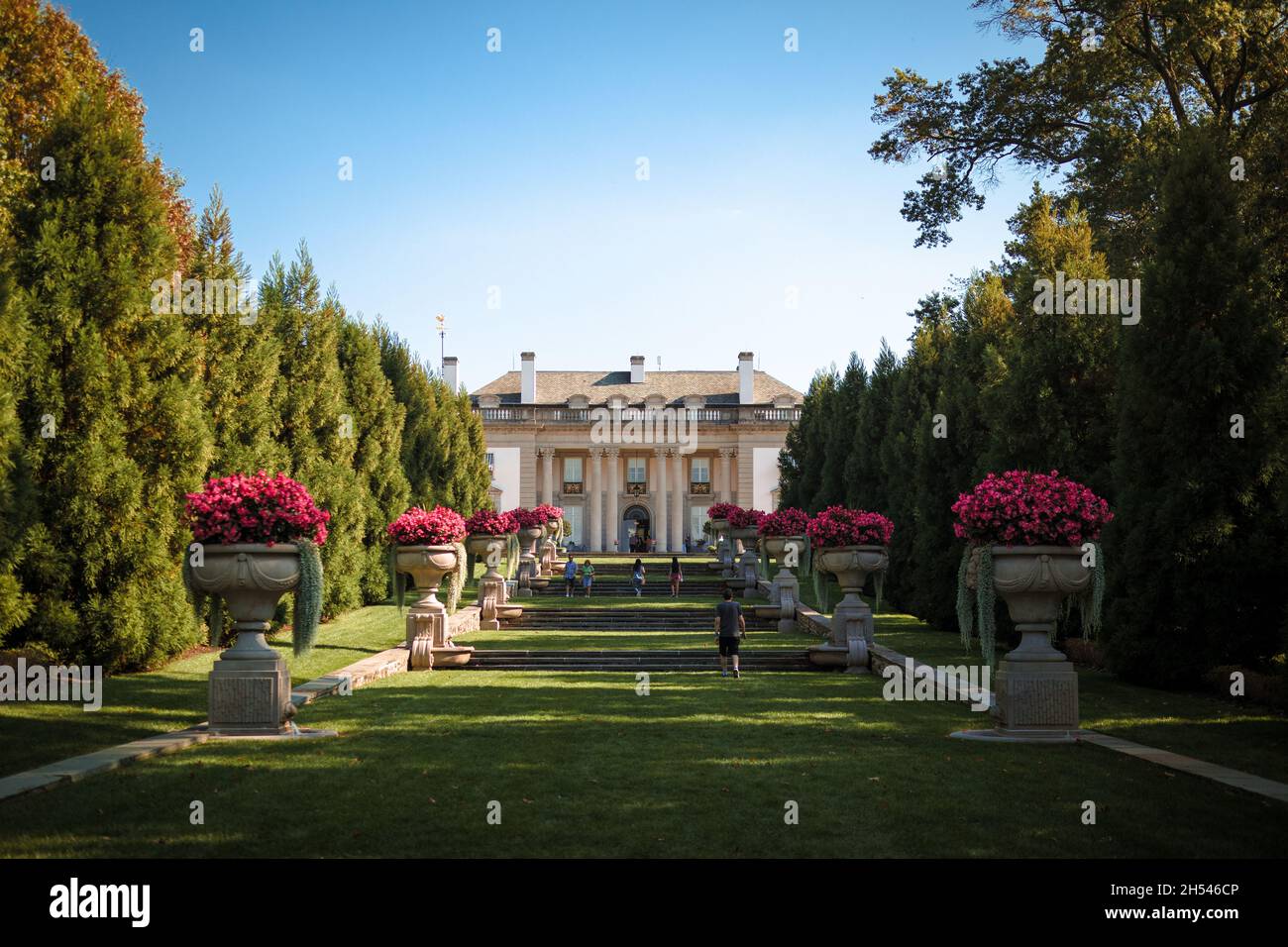 The Nemours Mansion, created by Alfred I. du Pont in 1909. A great ...