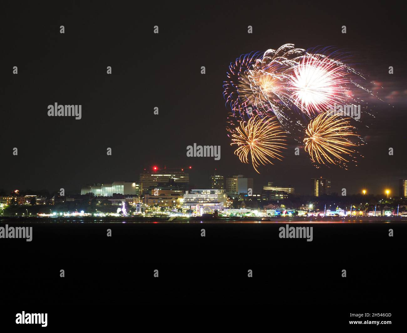 Firework 2021 hi-res stock photography and images - Alamy