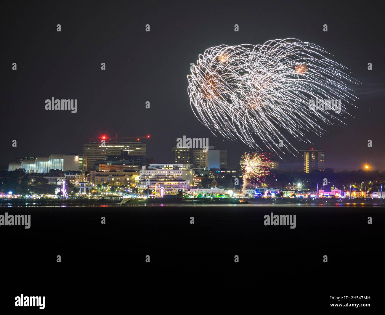 Firework 2021 hi-res stock photography and images - Alamy