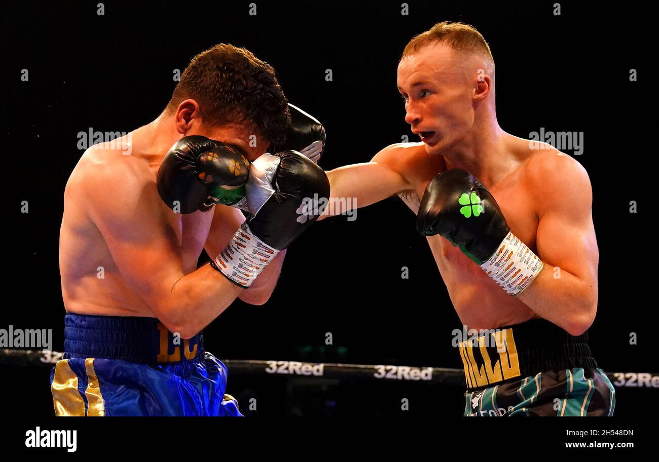 Willo Hayden (right) in action against Lee Connolly in the Super ...