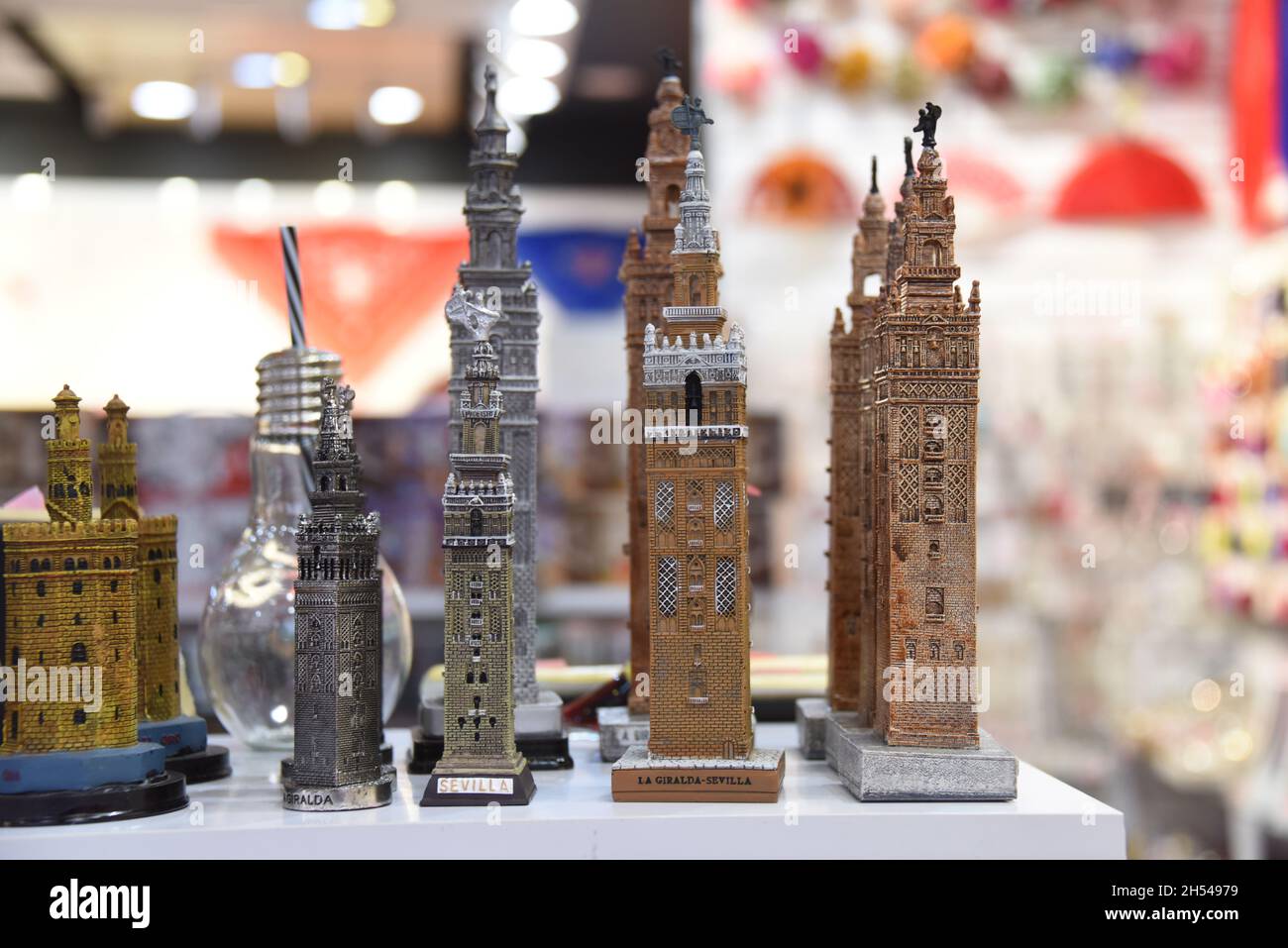 Small miniatures of famous towers in a souvenir store Stock Photo - Alamy