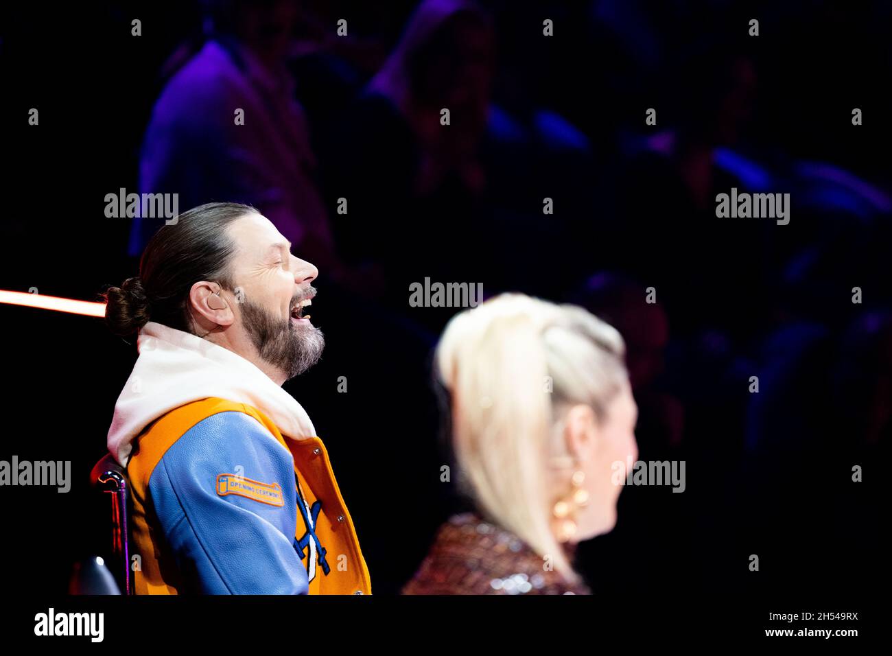 Cologne, Germany. 06th Nov, 2021. The guessing team Ruth Moschner and ...