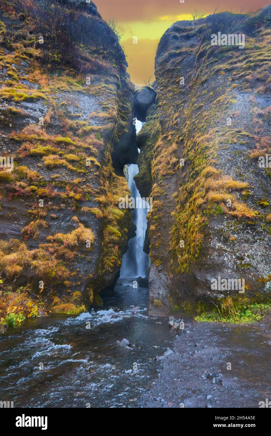 Hidden getaway hi-res stock photography and images - Alamy