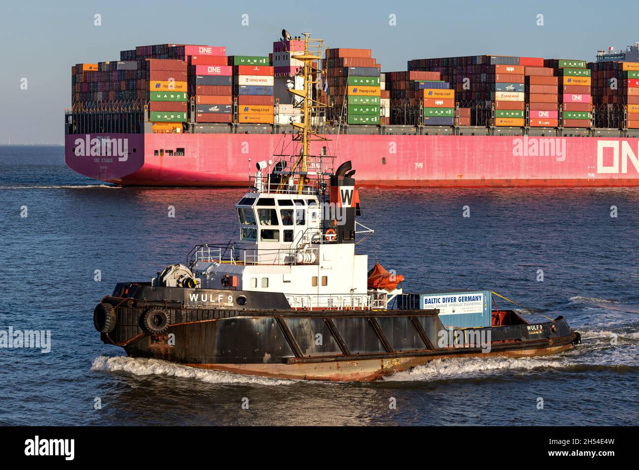German tugboat hi-res stock photography and images - Alamy