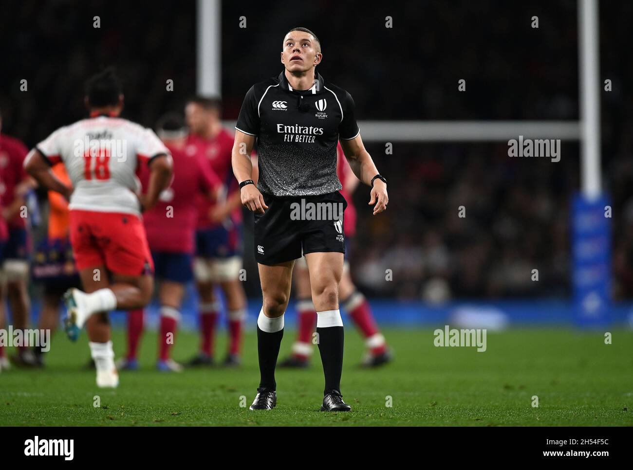 Craig evans referee hi-res stock photography and images - Alamy