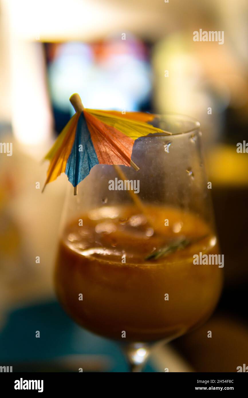 Homemade cocktail online party, alcoholic or non-alcoholic cocktail ...