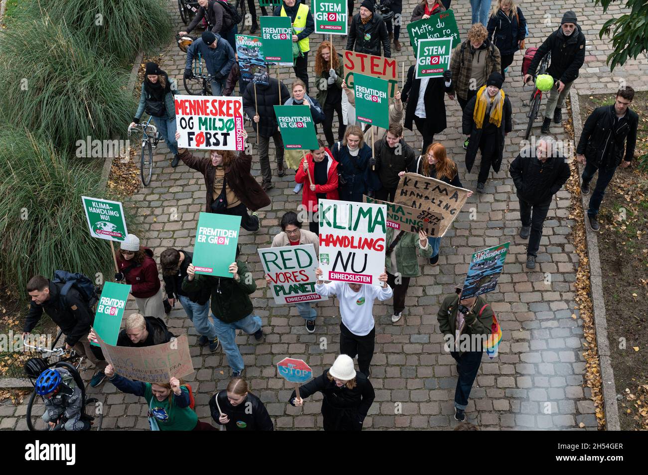 Copenhagen, Denmark. 06th Nov, 2021. Thousands of concerned citizens ...