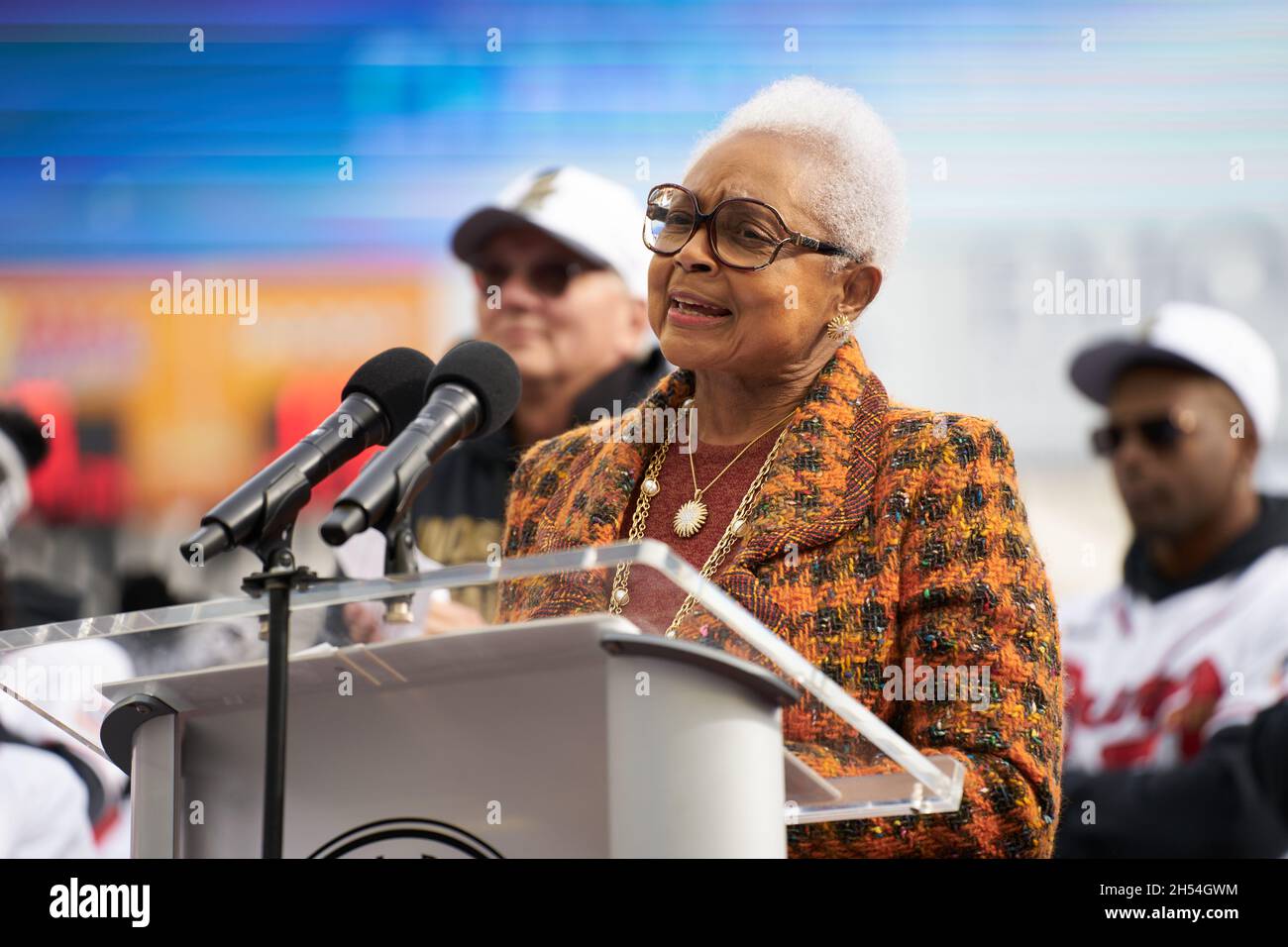 Atlanta, USA. 05th Nov, 2021. Hank Aaron's wife Billye Aaron addresses ...