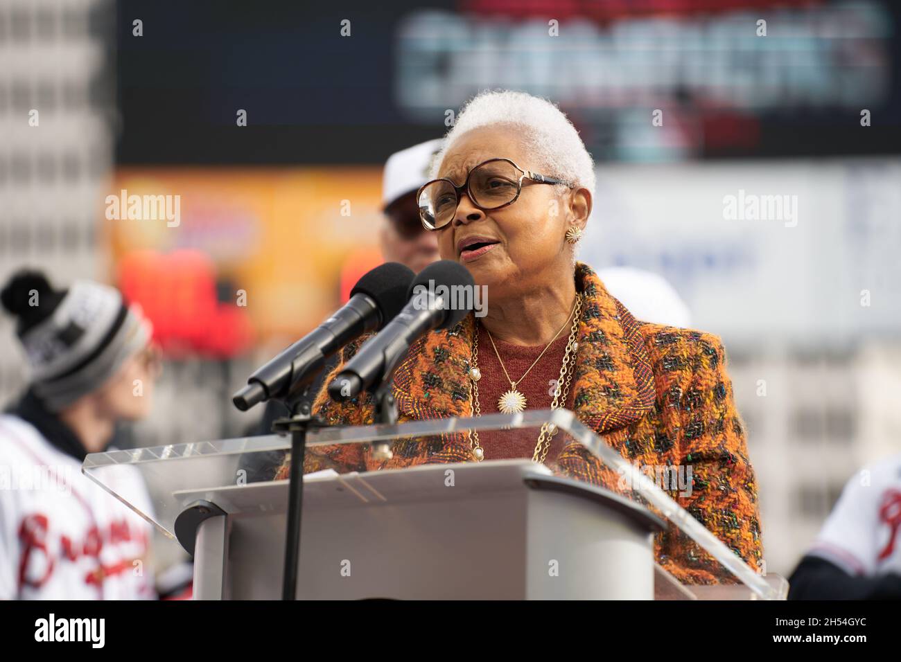 Atlanta, USA. 05th Nov, 2021. Hank Aaron's wife Billye Aaron addresses ...