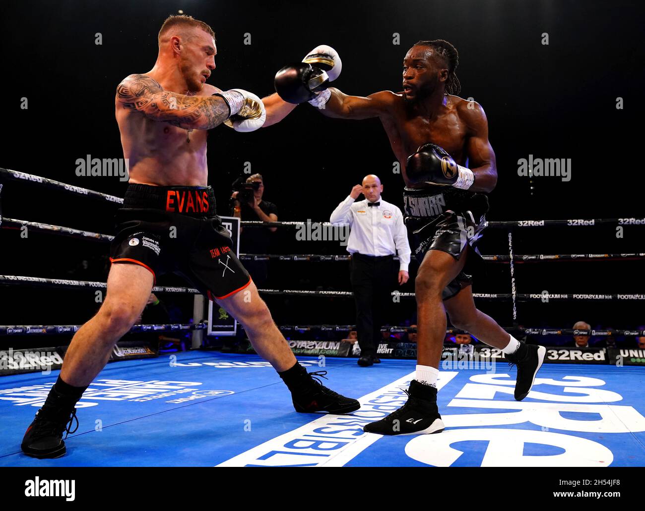 Sam Evans (left) and Denzel Bentley during the Middleweight Contest at ...