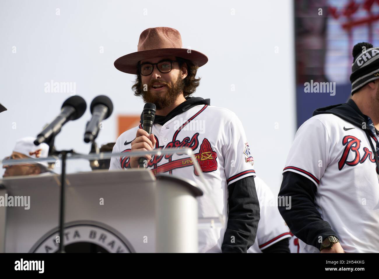 Atlanta, USA. 05th Nov, 2021. Pitcher Tyler Matzek addresses fans at a ...