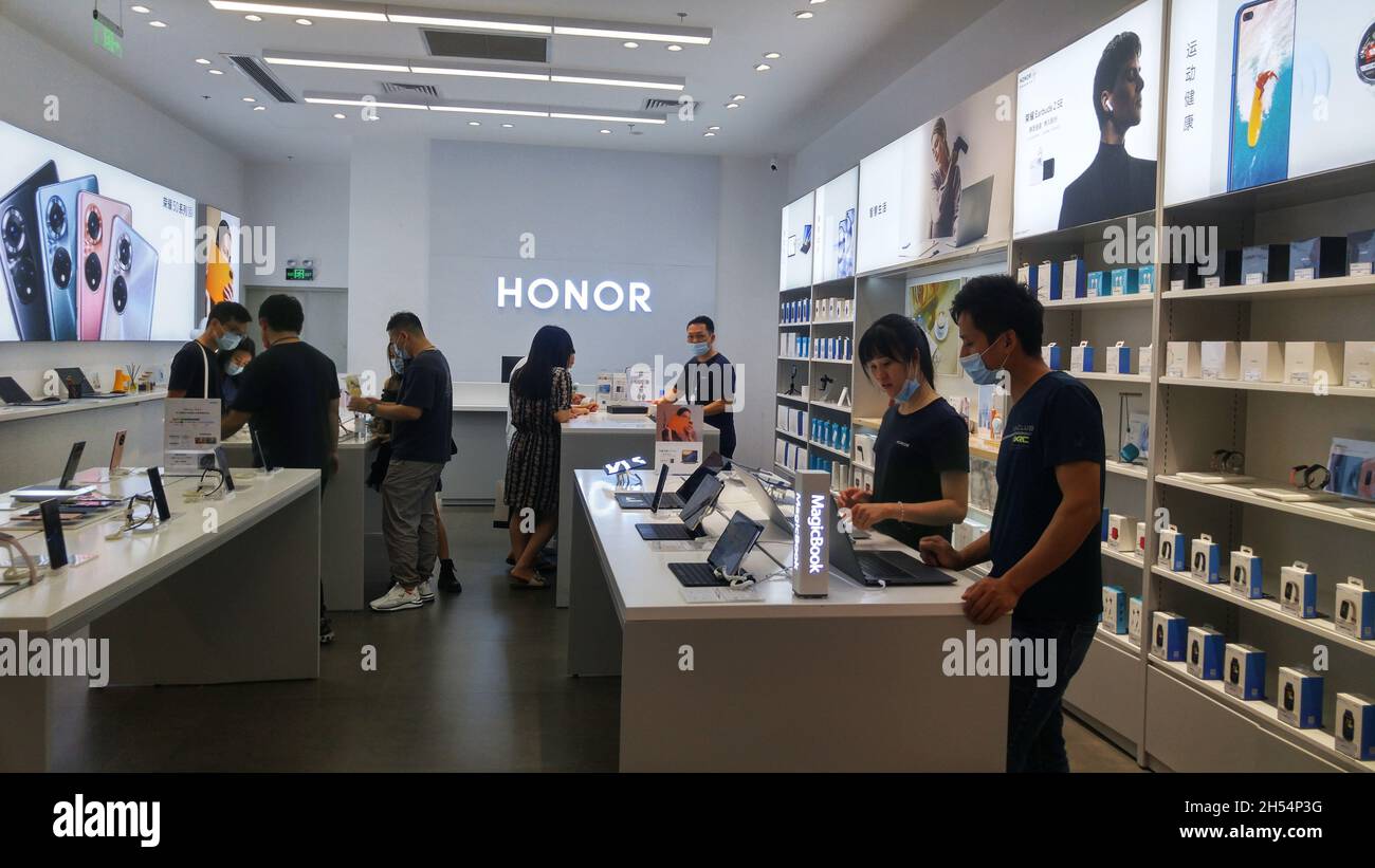 Huawei shenzhen hi-res stock photography and images - Alamy