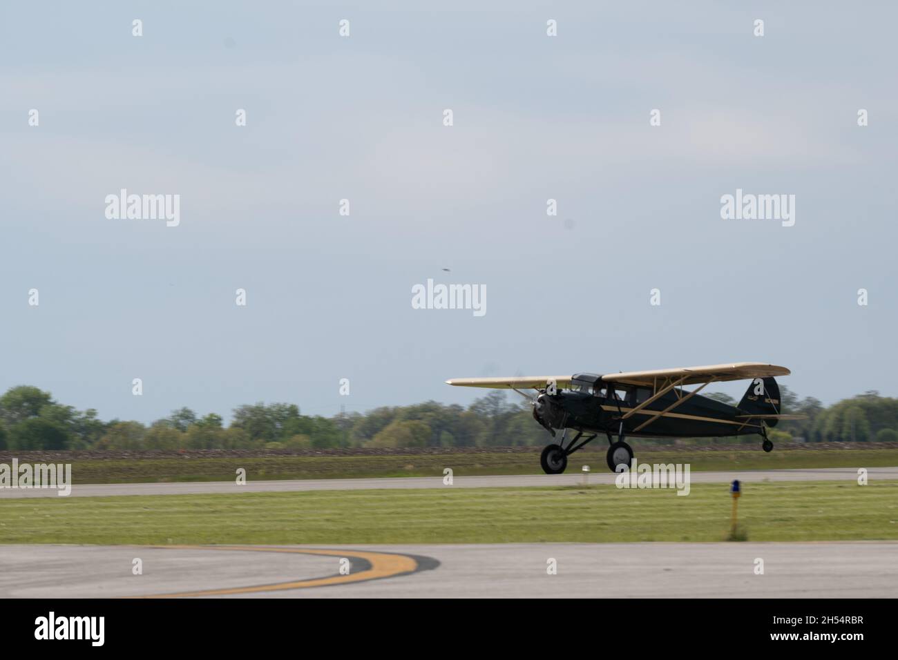 Aircraft about to take off in an airport Stock Photo - Alamy