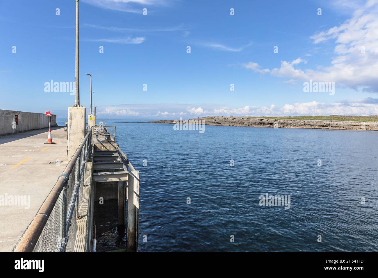 Doolin pier hi-res stock photography and images - Alamy