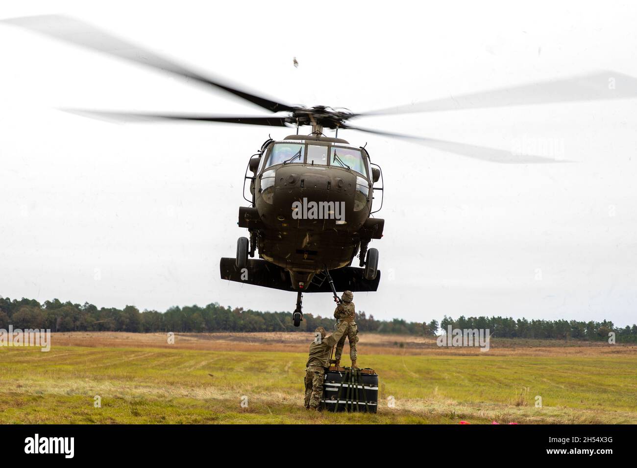 U.S. Army Soldiers assigned to the Marietta-based 165th Quartermaster ...