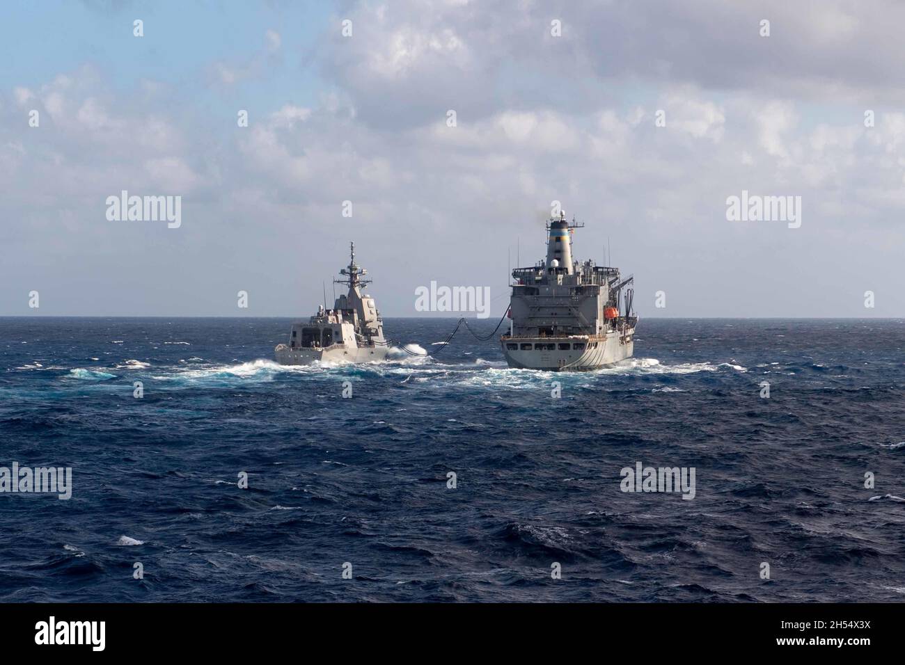 211029-N-TC847-1076 SOUTH CHINA SEA (Oct. 29, 2021) Japan Maritime Self ...