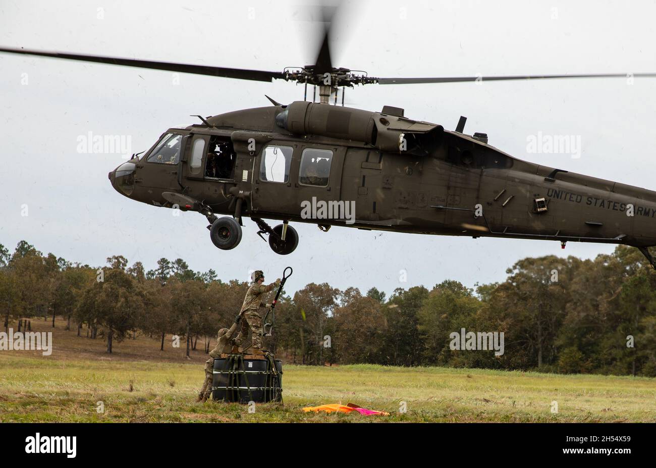 U.S. Army Soldiers assigned to the Marietta-based 165th Quartermaster ...