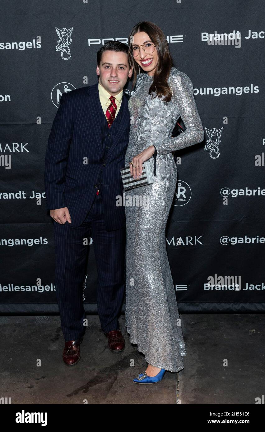 New York, New York, USA. 5th Nov, 2021. New York, NY - November 5, 2021: Caroline Vazzana (R ...