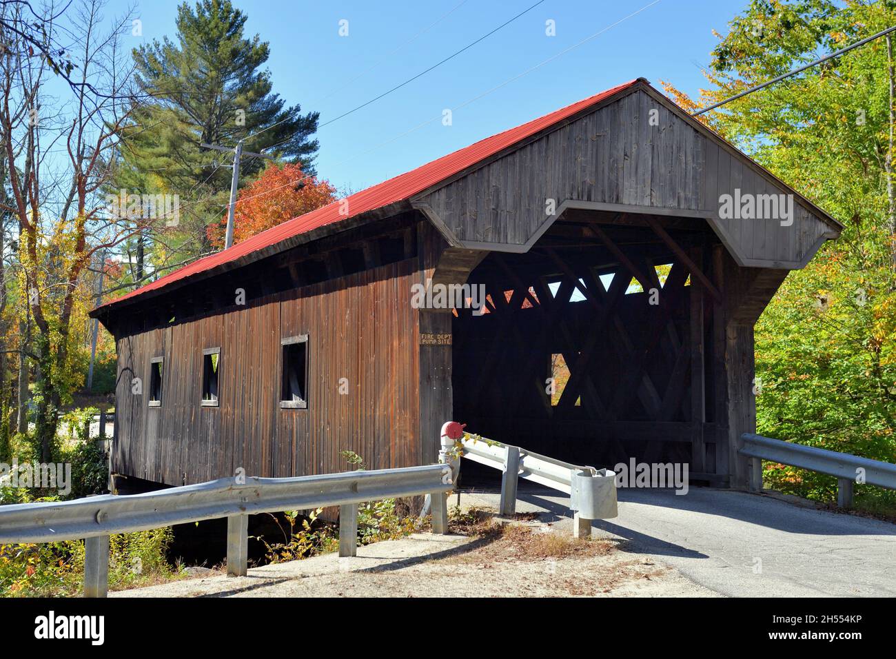 Warner, New Hampshire, USA. The Waterloo Covered Bridge over the Warner ...