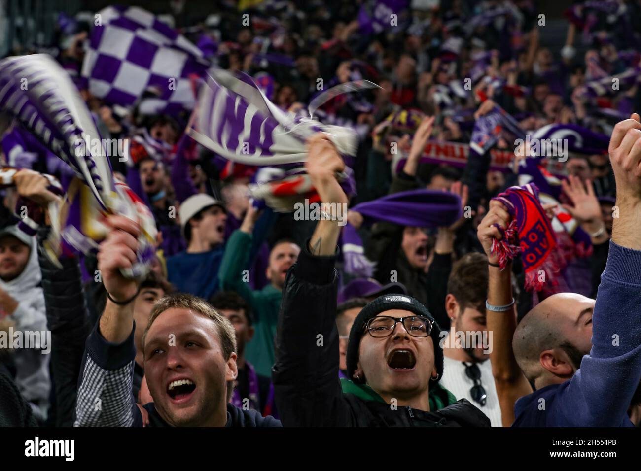 Fiorentina fans hi-res stock photography and images - Alamy