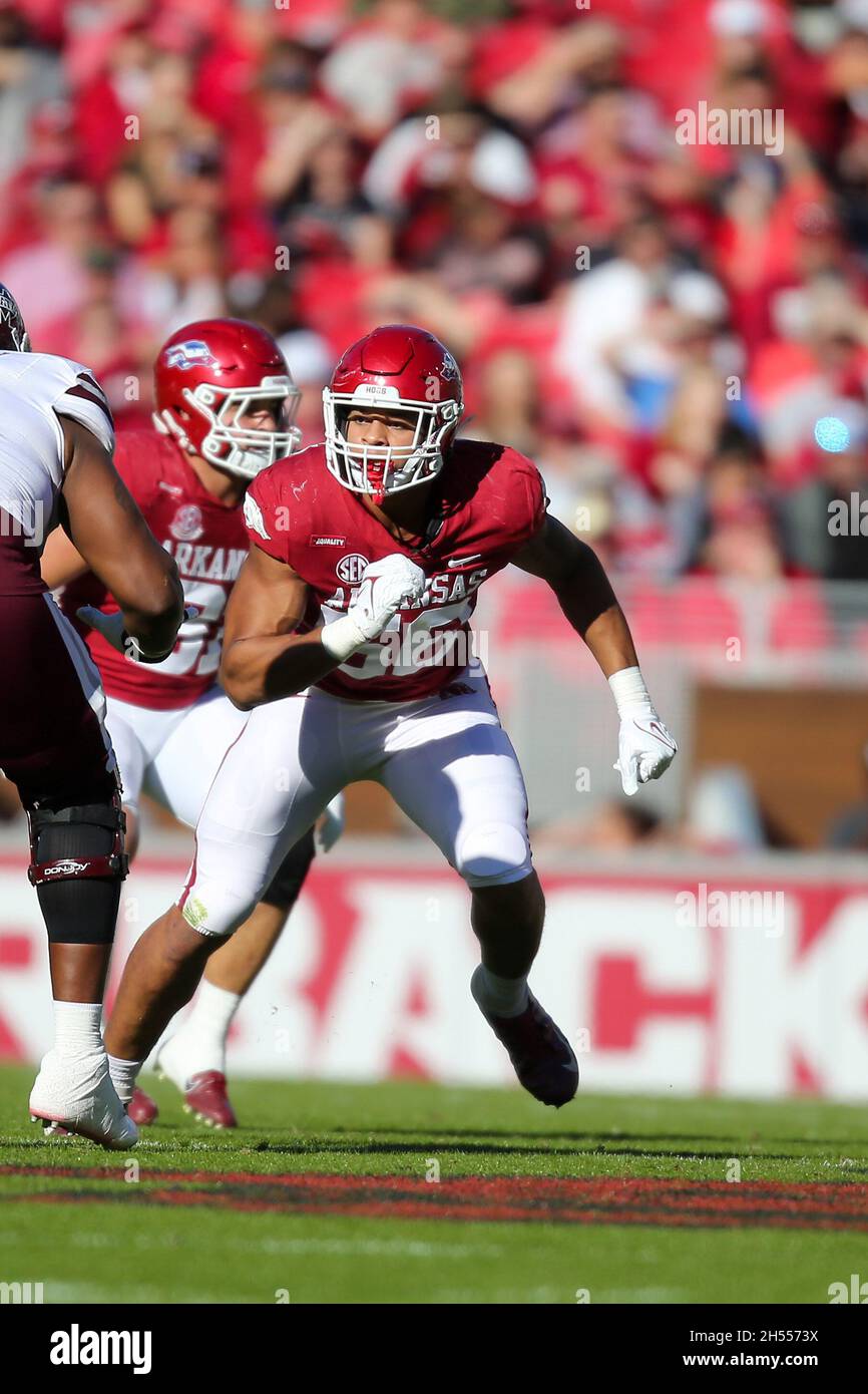 November 6, 2021: Zach Williams #56 Razorback defensive lineman comes ...